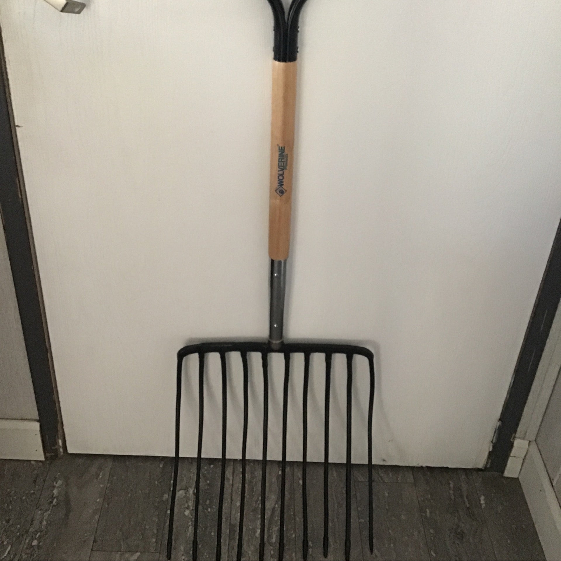 10 Tiñe Welded Mulching Fork 30” Wood Handle Short | Alex Pinestraw ...