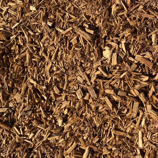 Organic Mulch for Lush Landscapes | Alex Pinestraw & Mulch, LLC