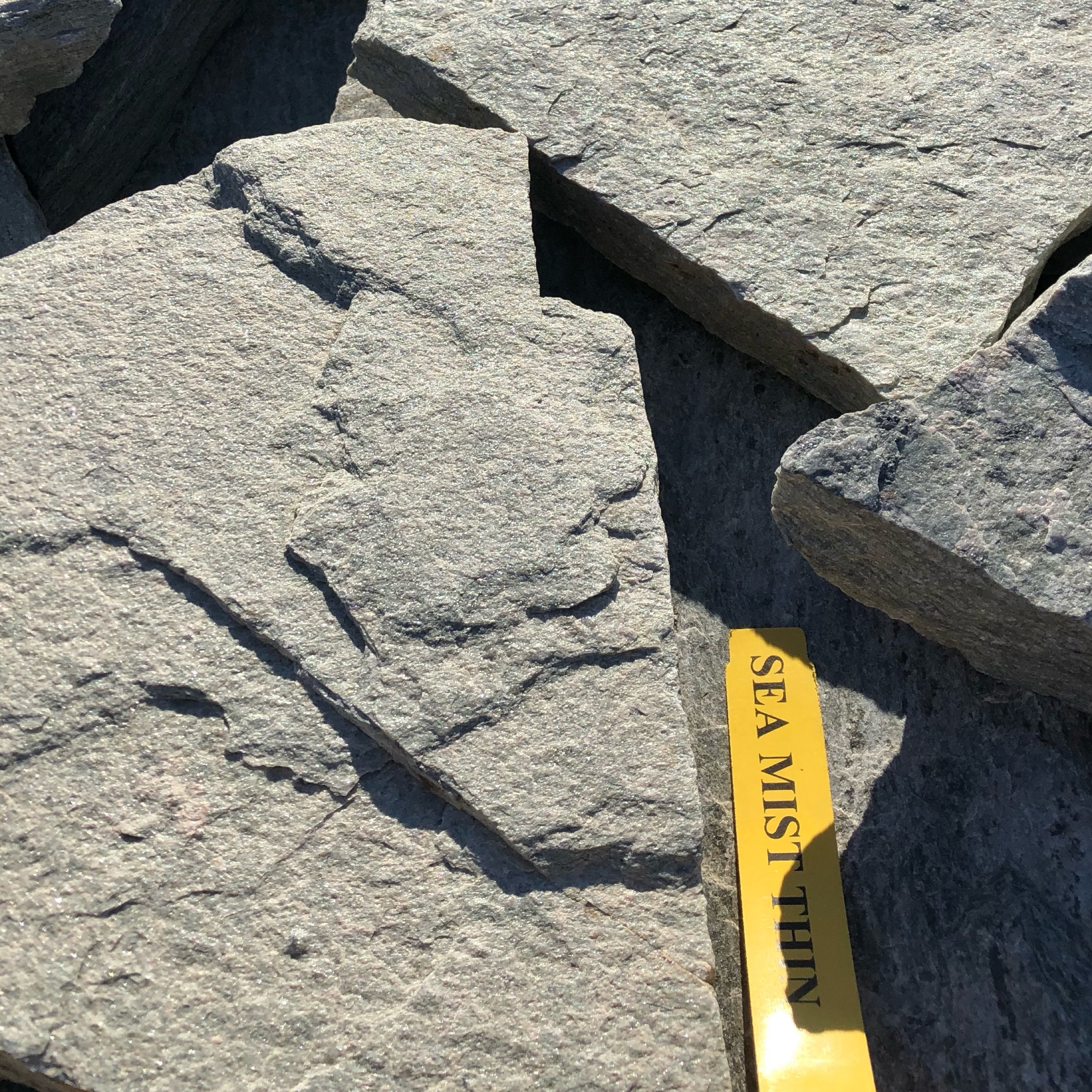 sea-green-mist-flagstone-pallet | Alex Pinestraw & Mulch, LLC