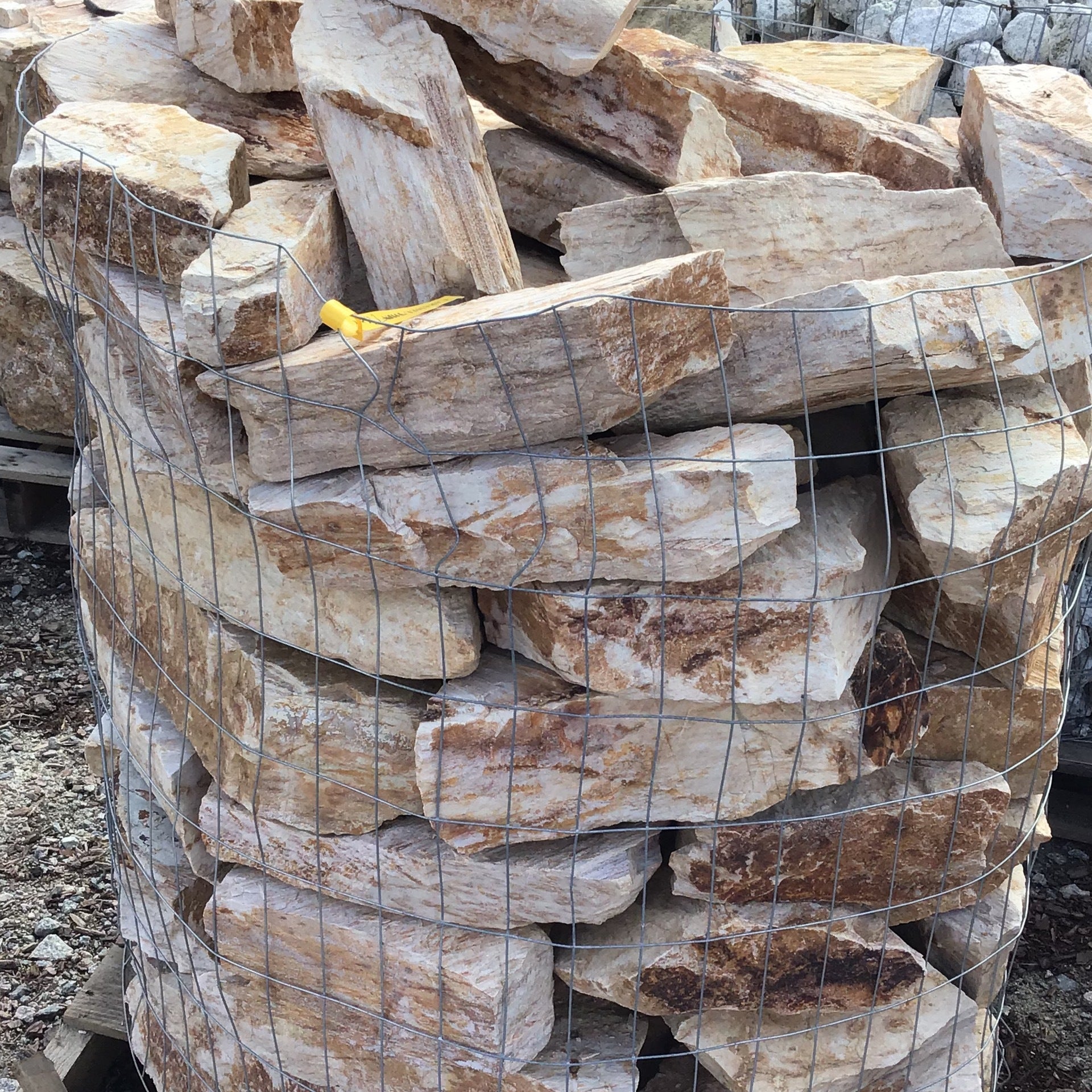 Caramel Thick Square Round Flagstone Pallet | Alex Pinestraw & Mulch, LLC